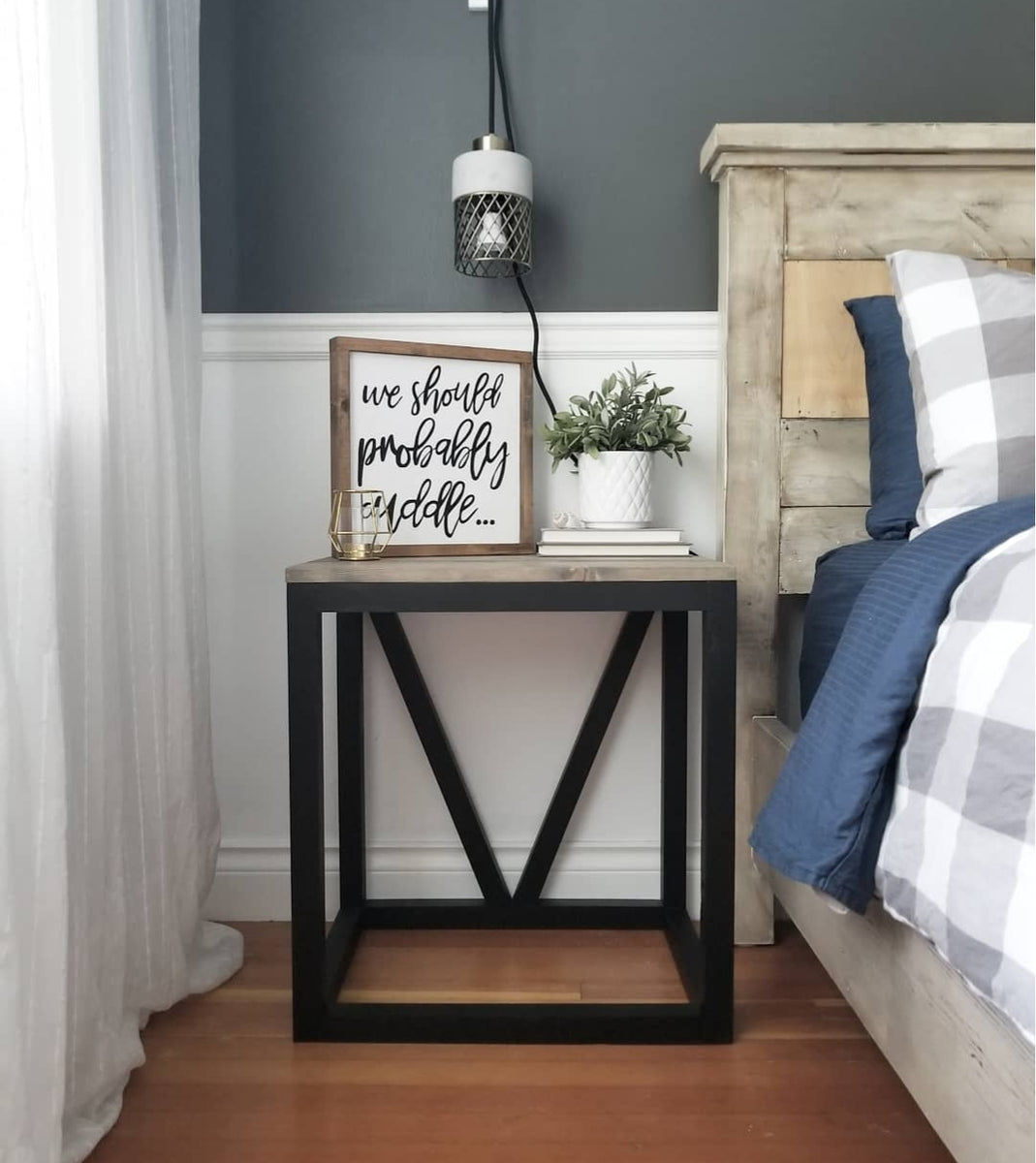 DIY Farmhouse V Side Table | Woodworking Plans – Handmade Haven